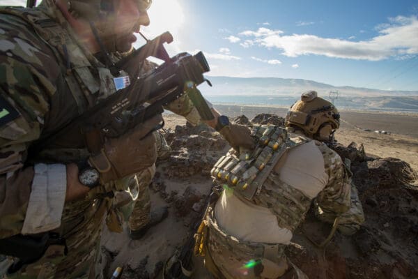 Shoot, Move, Communicate: Modular Plate Carrier and Back Panels from ...