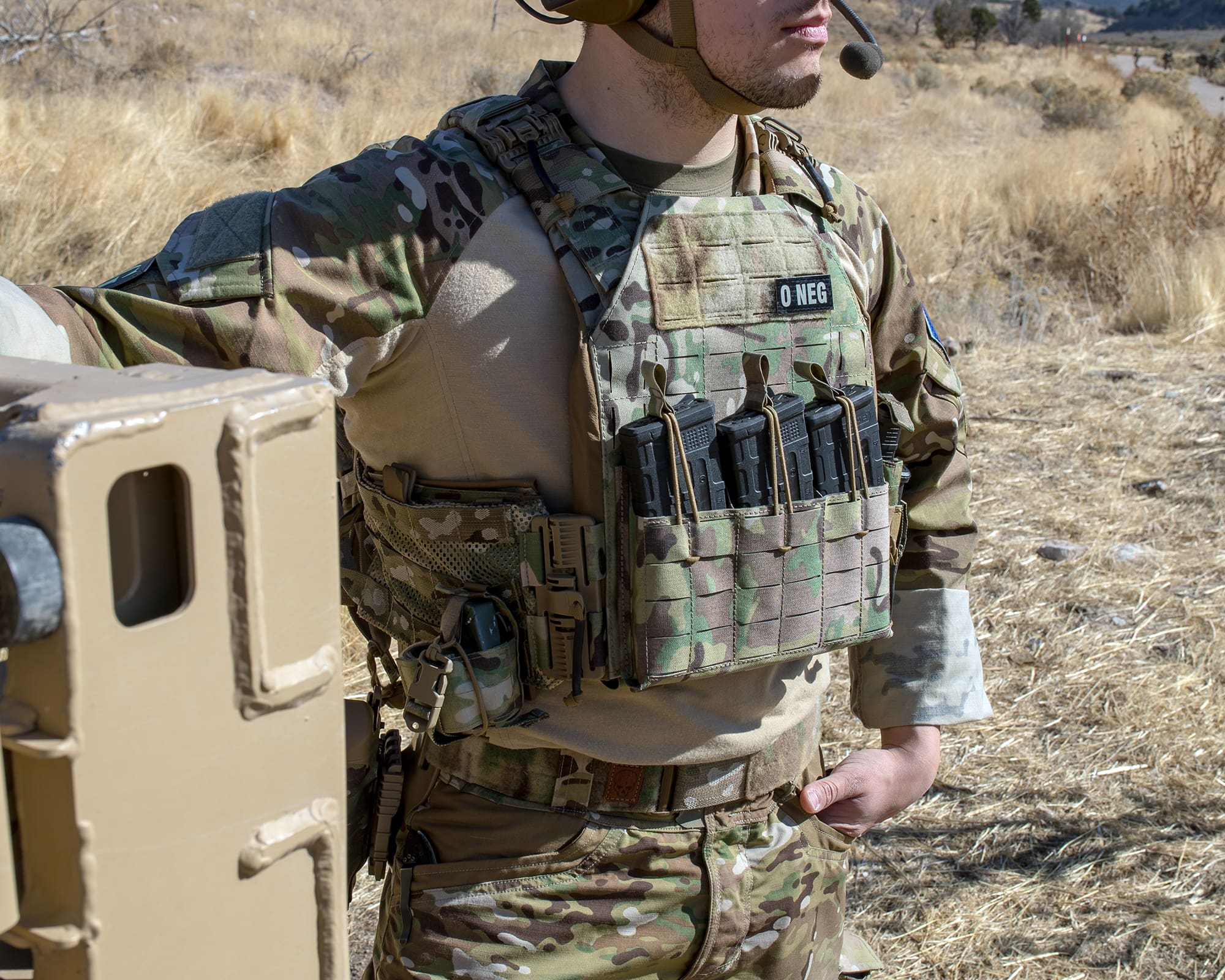 Shoot, Move, Communicate: Modular Plate Carrier and Back Panels from ...