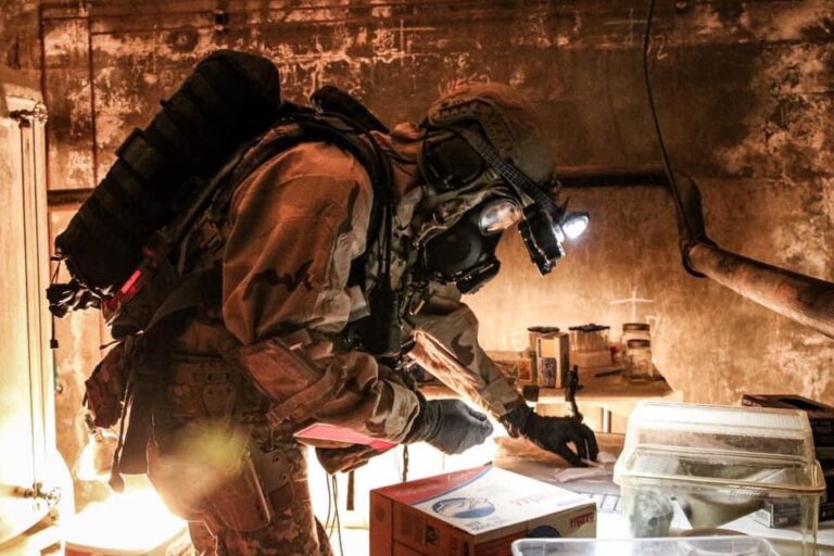 5th SFG(A) Chemical Recon Det Conducts Sensitive Site Exploitation ...
