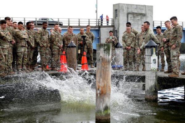 Wisconsin Guard Soldiers Hone Water Survival, Rescue Skills - Soldier ...