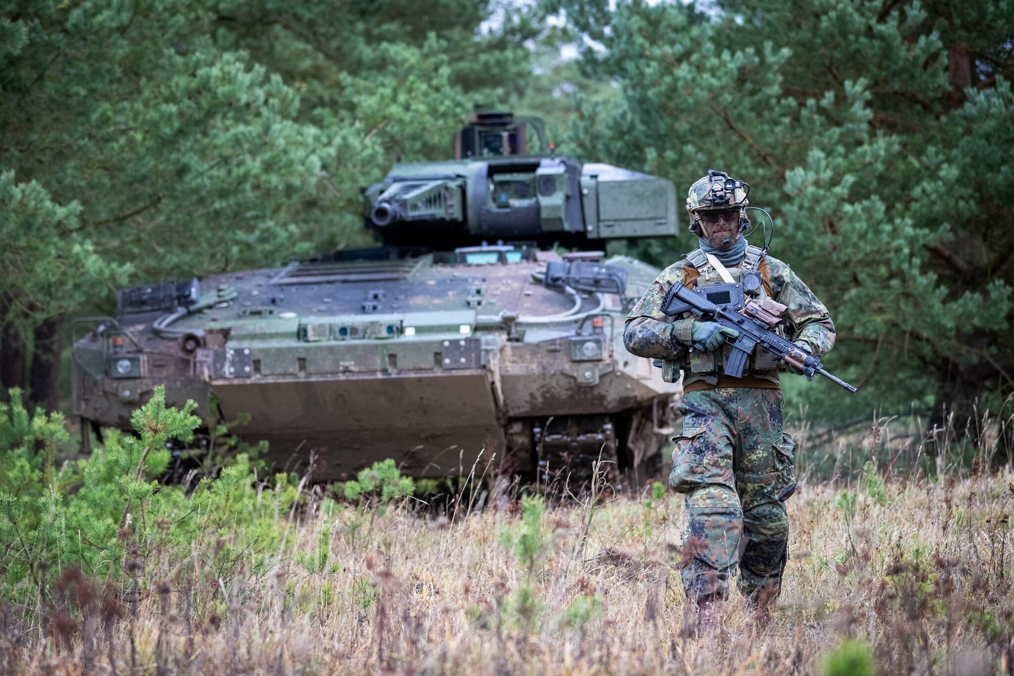 Major Order from the Bundeswehr: Rheinmetall to Modernize the Command ...