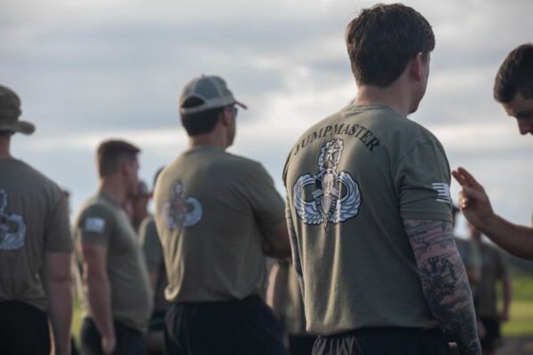 20th Special Forces Group Military Intelligence Company Conducts Water ...