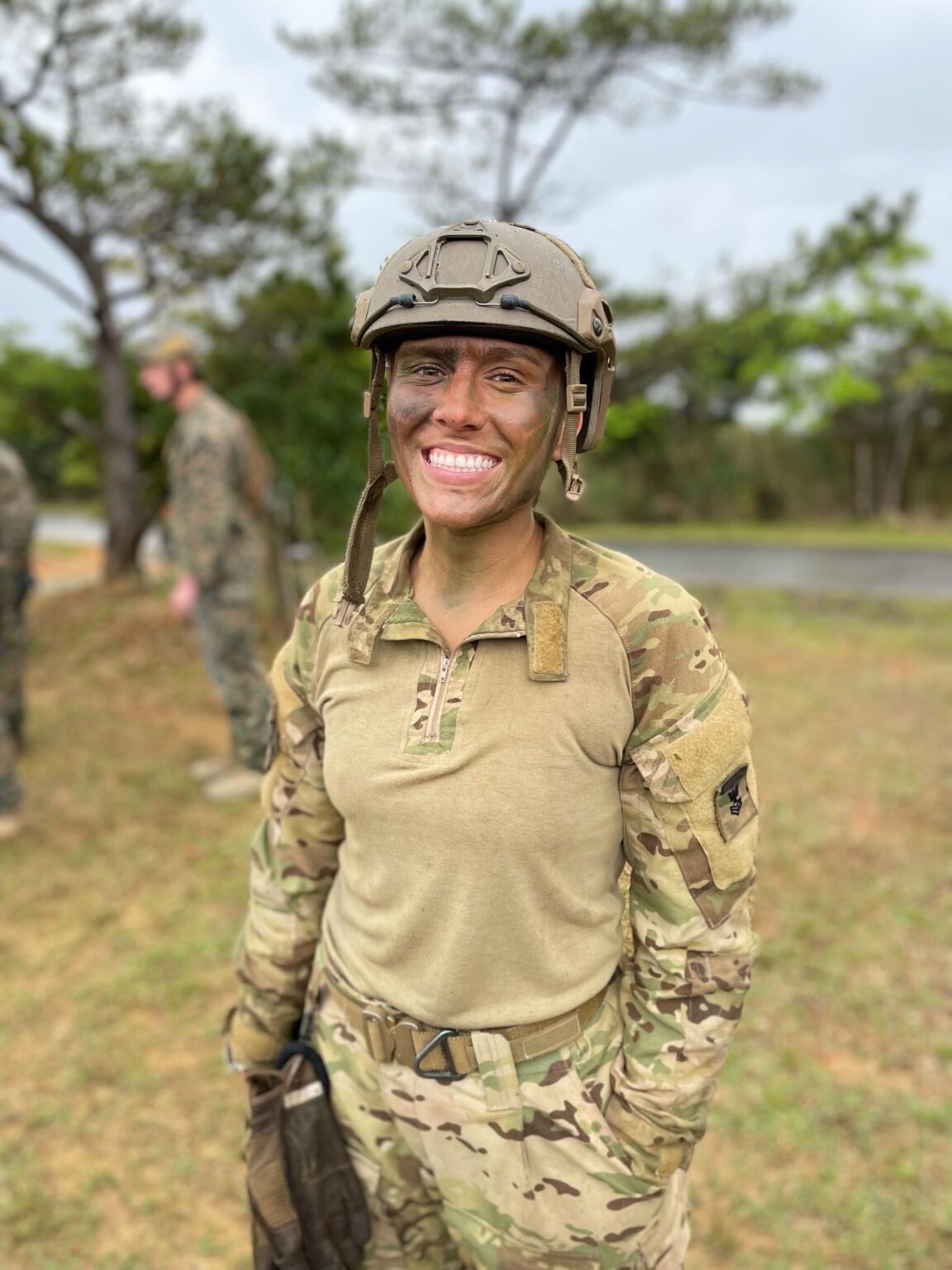 Breaking Barriers: Sailor Becomes First Female Jungle Warfare Leaders ...