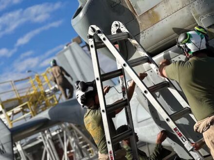 Navy Fields New Protective Headgear for Marine Corps Aviation ...
