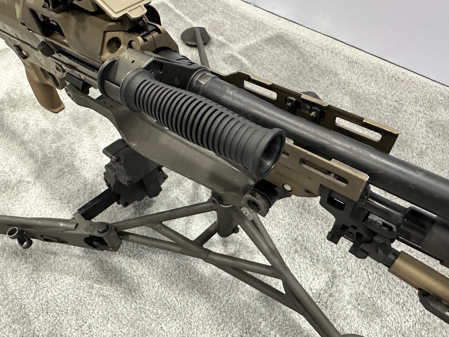 AUSA 24 - SIG SAUER XM250 with Quick Change Barrel | Soldier Systems Daily Soldier Systems Daily