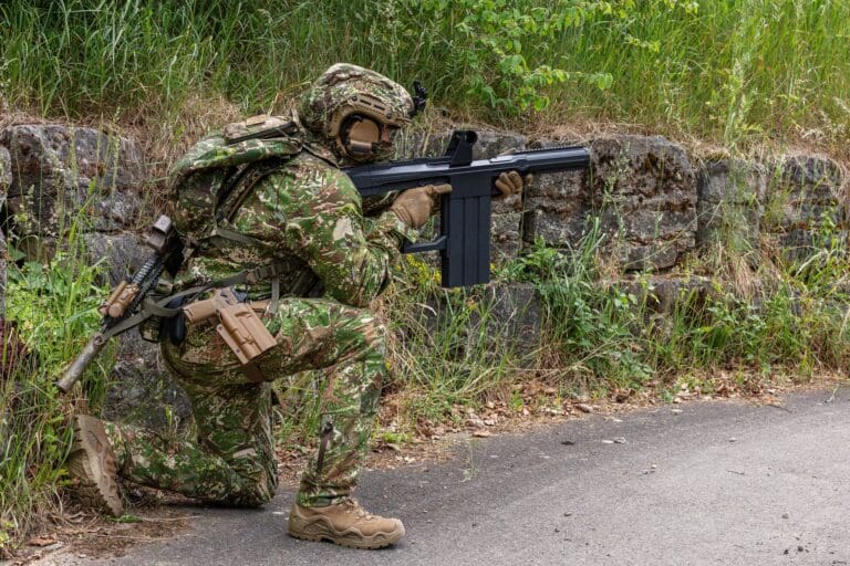 Rheinmetall Squad Support Weapon – The 40mm Fire Support Weapon for ...