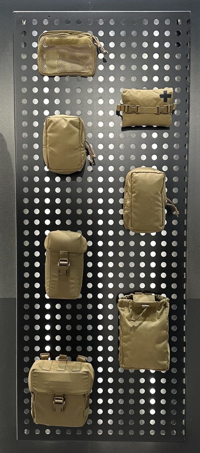 Canadian Army’s New Advanced Protective and Load Carriage Equipment ...