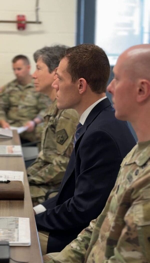 Army Principal Cyber Advisor Commends ARCYBER Innovations in ...