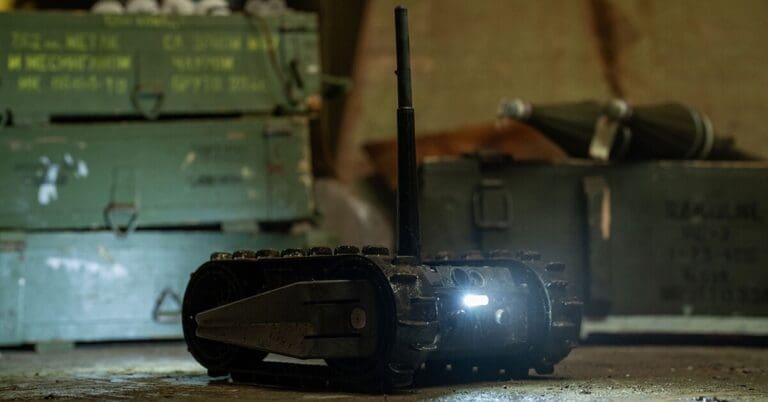 Teledyne FLIR Defense Unveils New FirstLook 125 Throwable Recon Robot ...